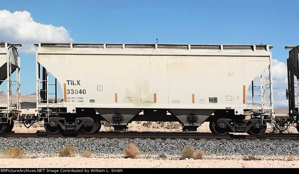 EB Unit Covered Hooper Frt at Erie NV -25